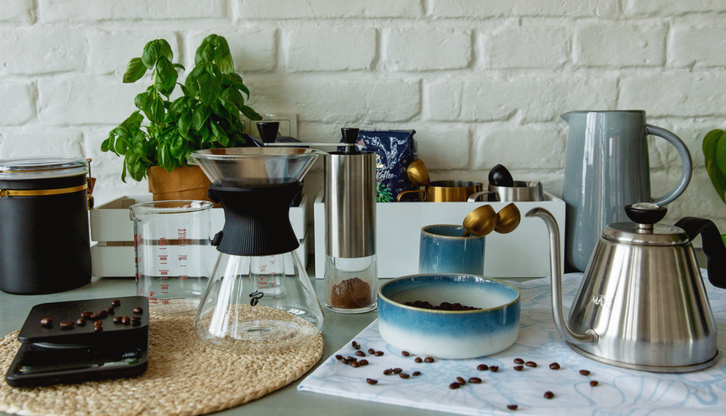 Kavú najradšej pripravujem v štýle chemexu. Návod a užitočné tipy na to, ako skladám filter – Tchibo